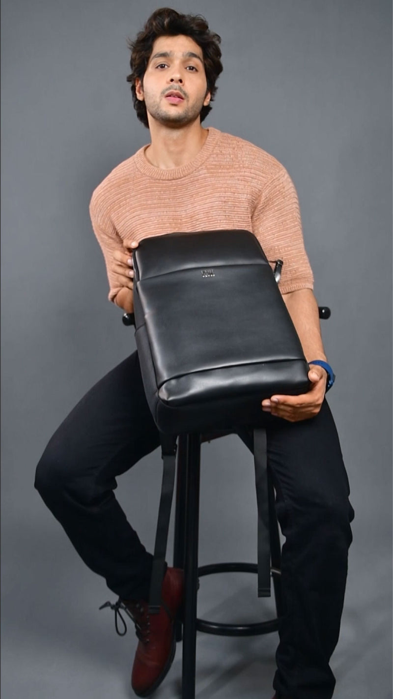 ICON: Luggage, Suitcases & Backpacks